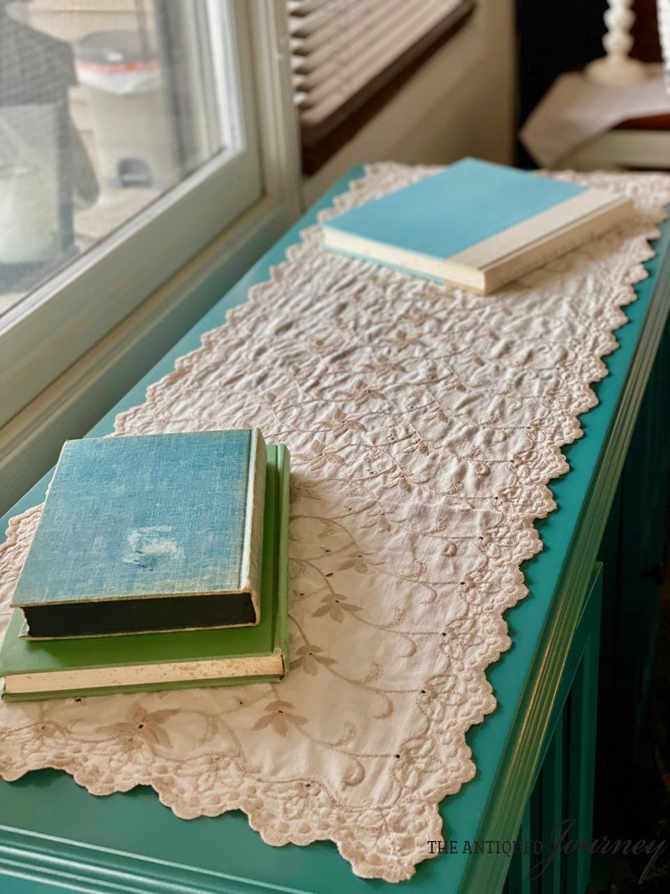 How To Create A Vignette Display with Vintage Decor - The Antiqued Journey