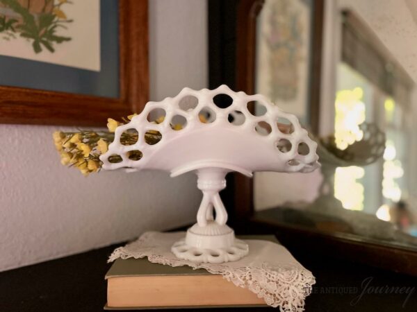 10 Easy Vintage Decorating Ideas for Any Room - The Antiqued Journey