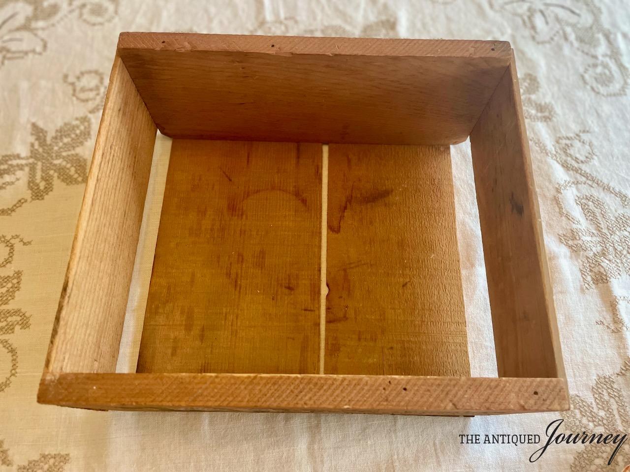 Rustic Thanksgiving Centerpiece With A Vintage Crate - The Antiqued Journey