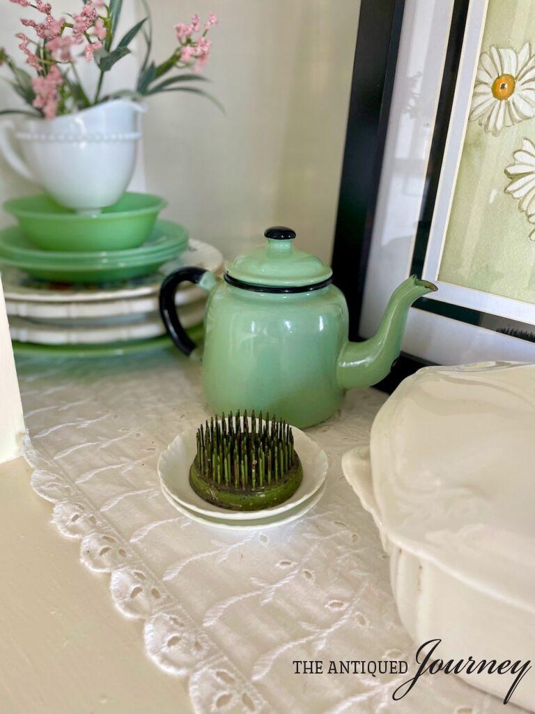 10 Easy Vintage Decorating Ideas for Any Room - The Antiqued Journey