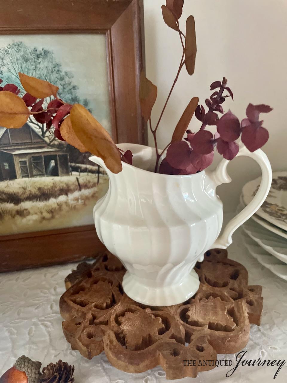 7 Budget Room Decor Ideas for Fall Decorating - The Antiqued Journey