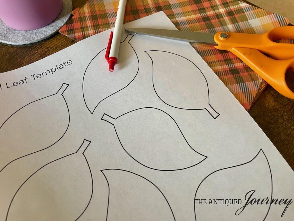 How to Make a Thanksgiving Gratitude Tree with Paper Leaves - The ...