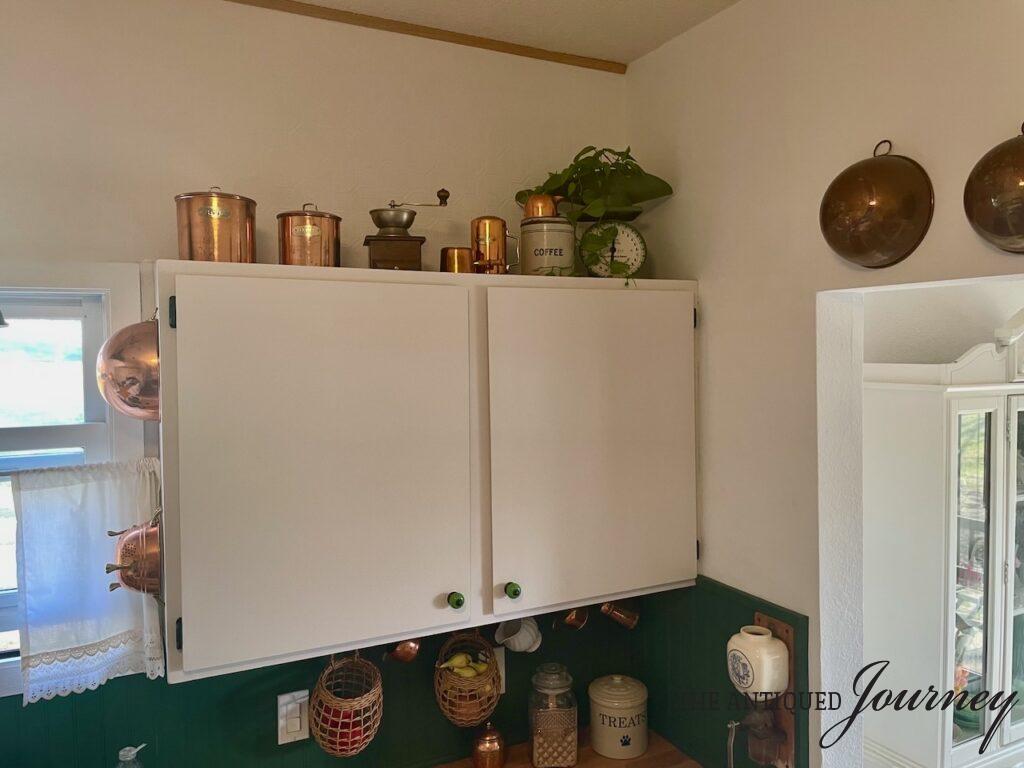 Timeless Style: Practical Vintage Kitchen Decor Ideas on a Budget - The ...